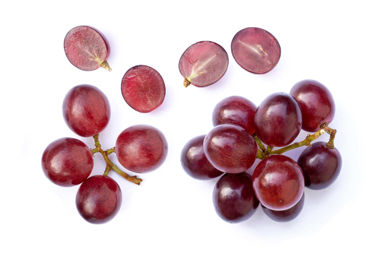 Study: Eating Grapes May Protect Skin from UV Damage ...